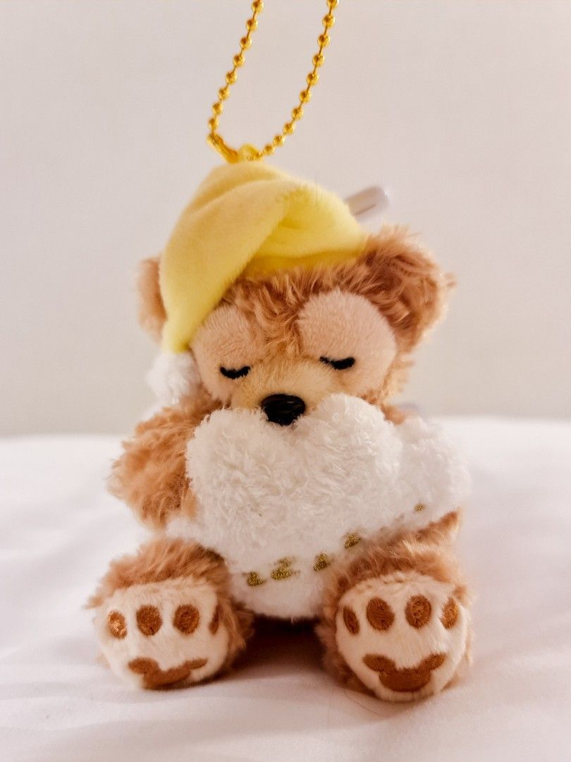 Tokyo disneysea Duffy's sweet dreams keychain (yellow hat), Hobbies ...