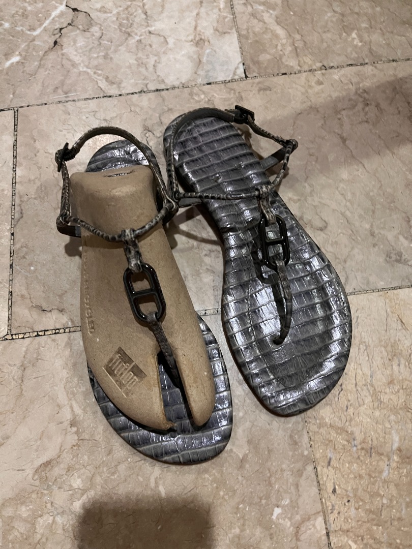Tory Burch Gray Sandals, Women's Fashion, Footwear, Flats & Sandals on ...