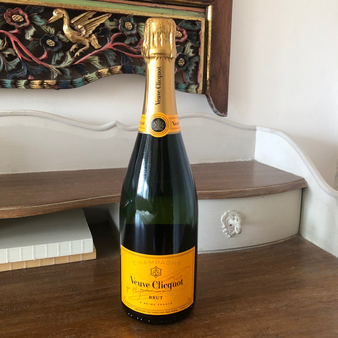 Veuve Clicquot Champagne, Food & Drinks, Alcoholic Beverages on Carousell
