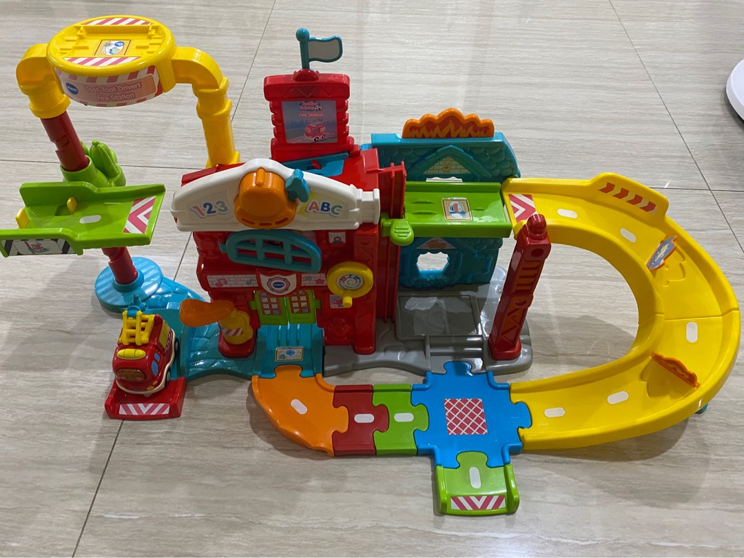 VTECH GO! GO! SMART WHEELS SAVE THE DAY FIRE STATION, Toys ...