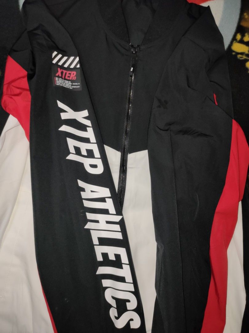 Xtep Jacket, Men's Fashion, Tops & Sets, Hoodies on Carousell
