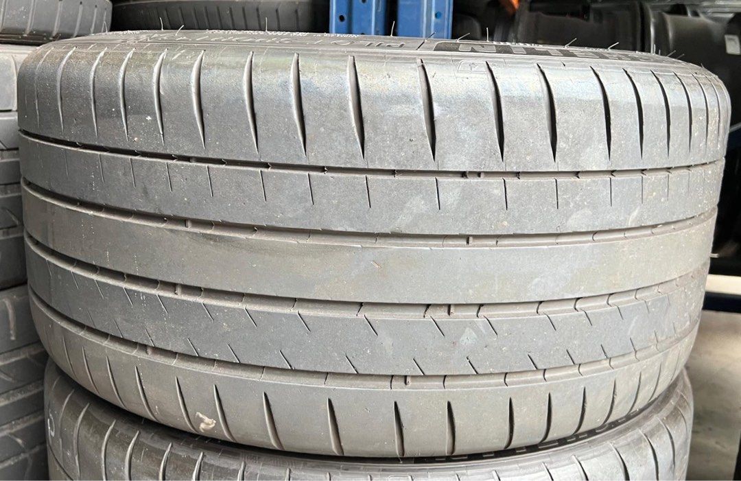 275/35/19 michelin PS4S , Car Accessories, Tyres & Rims on Carousell