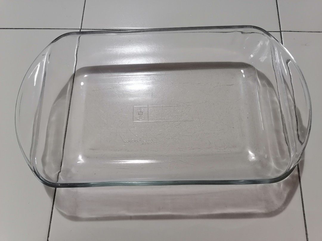 Anchor glass baking trays, Furniture & Home Living, Kitchenware ...