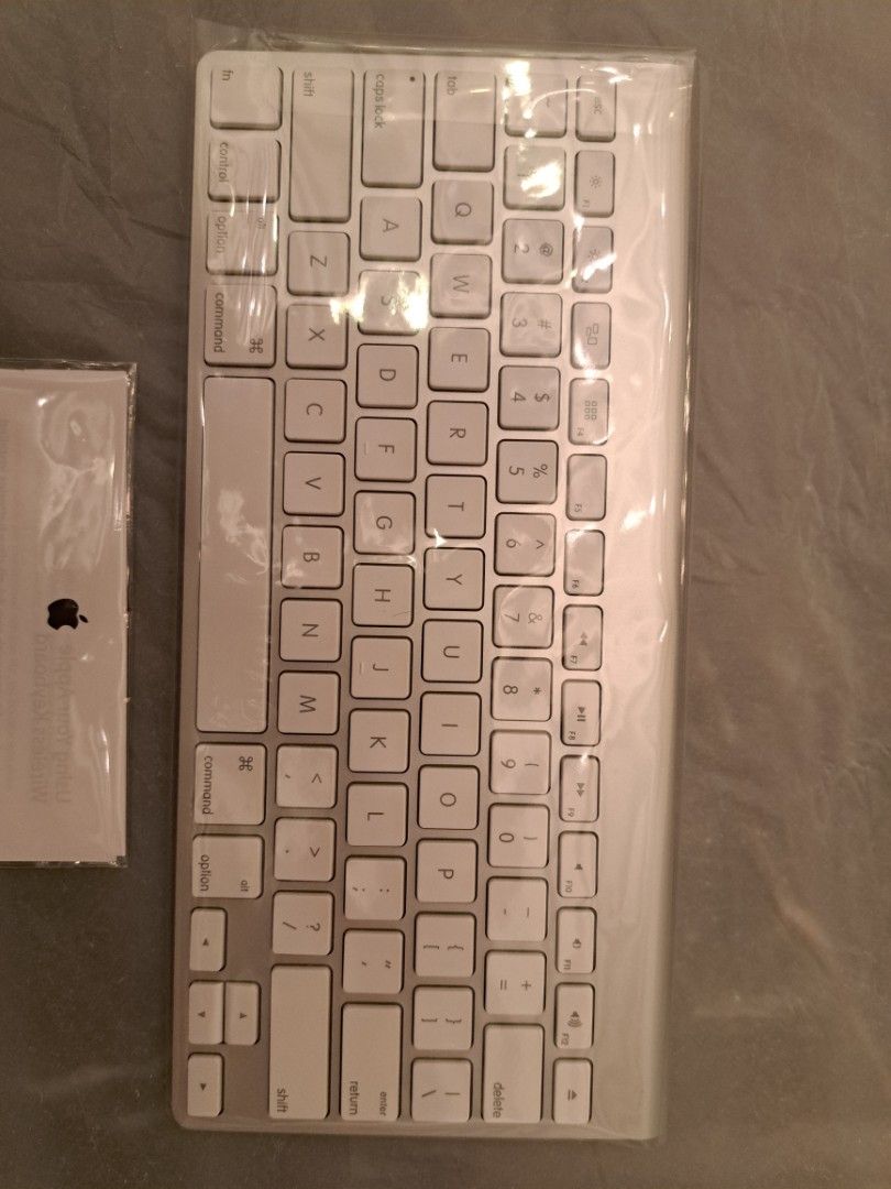 Apple Wireless Keyboard Model A1314 Computers And Tech Parts And Accessories Computer Keyboard On