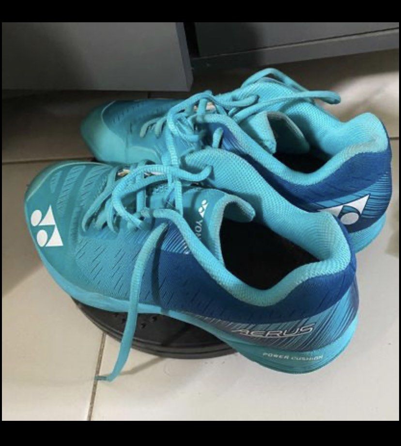 Authentic Mint Blue Aerus Z Ladies Badminton Shoes, Women's Fashion ...