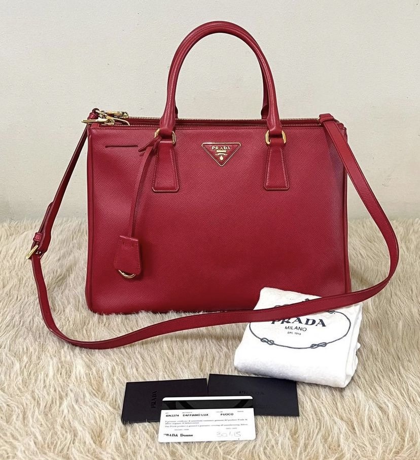 Authentic Prada Saffiano BN2274, Luxury, Bags & Wallets on Carousell