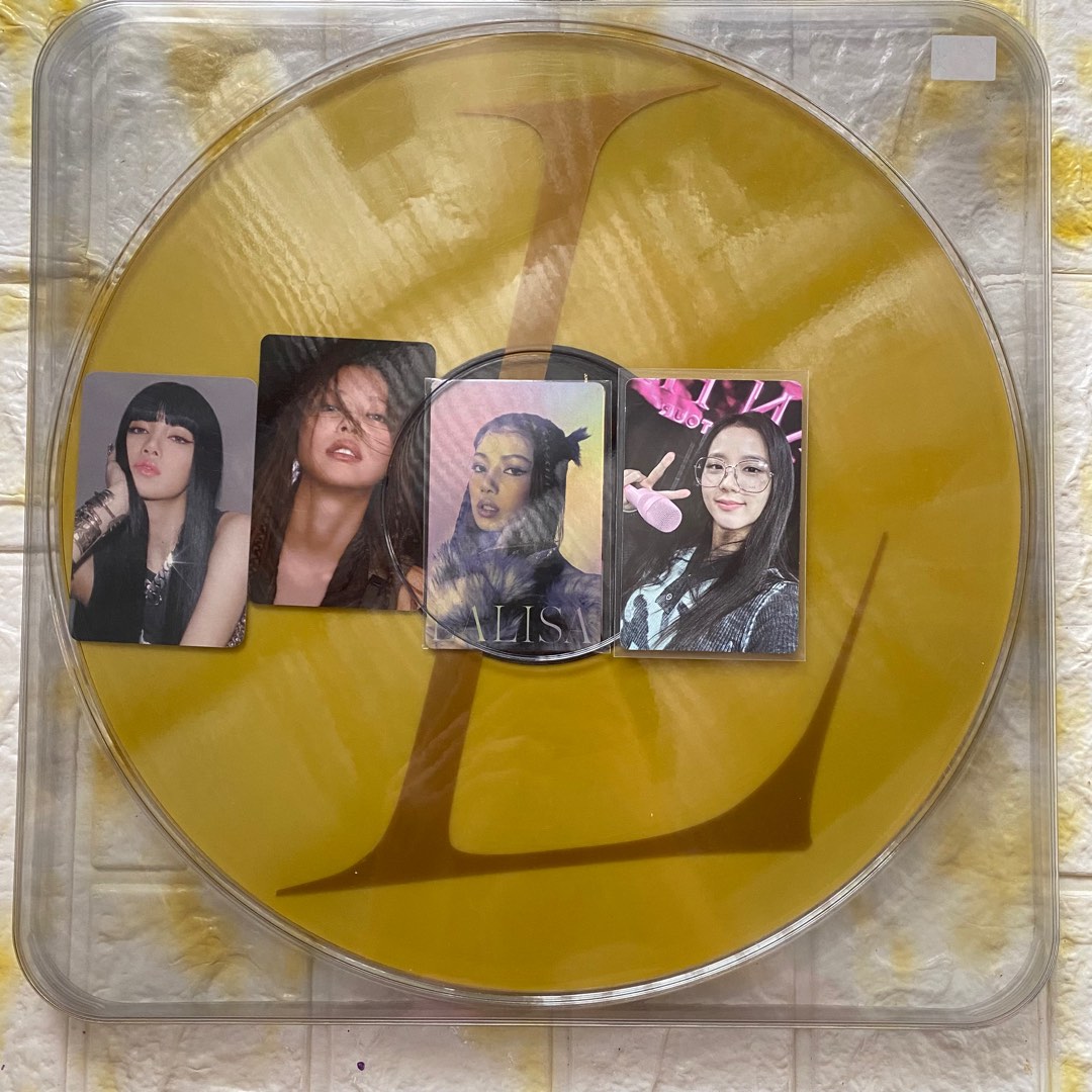 BLACKPINK BORN PINK VINYL PC SET - LALISA 0327 Gold Vinyl, Hobbies & Toys, Memorabilia ...