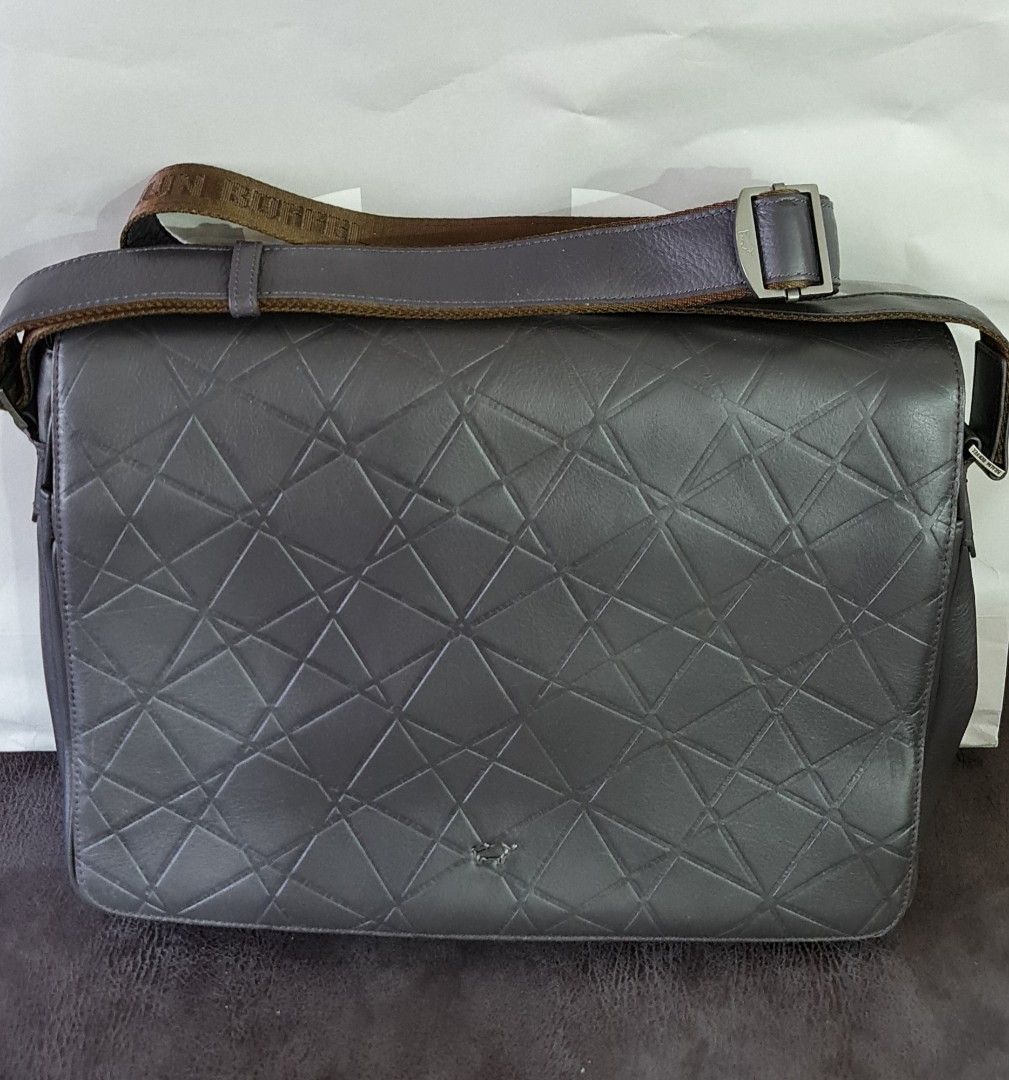 Braun Buffel Messenger Bag, Men's Fashion, Bags, Sling Bags on Carousell