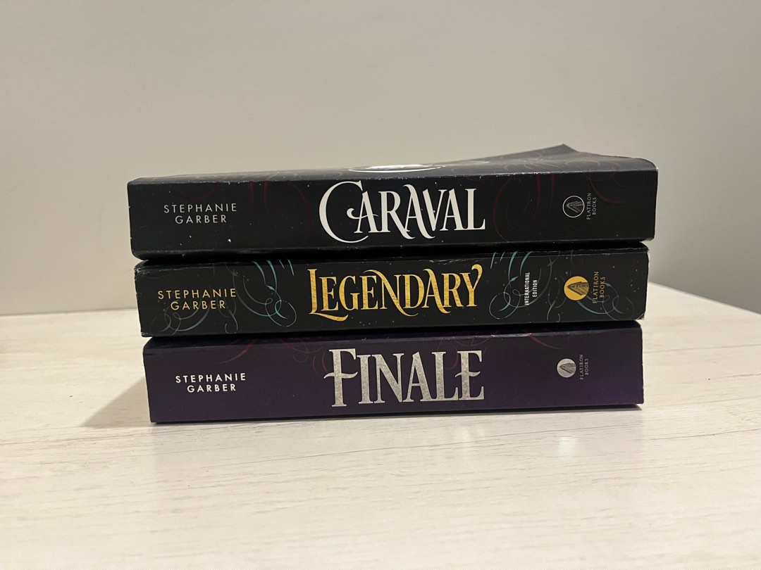 Caraval Trilogy: Stephanie Garber on Carousell