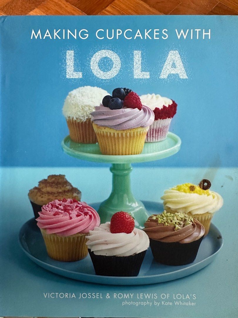 Cookbook - Making Cupcakes with Lola, Hobbies & Toys, Books & Magazines ...