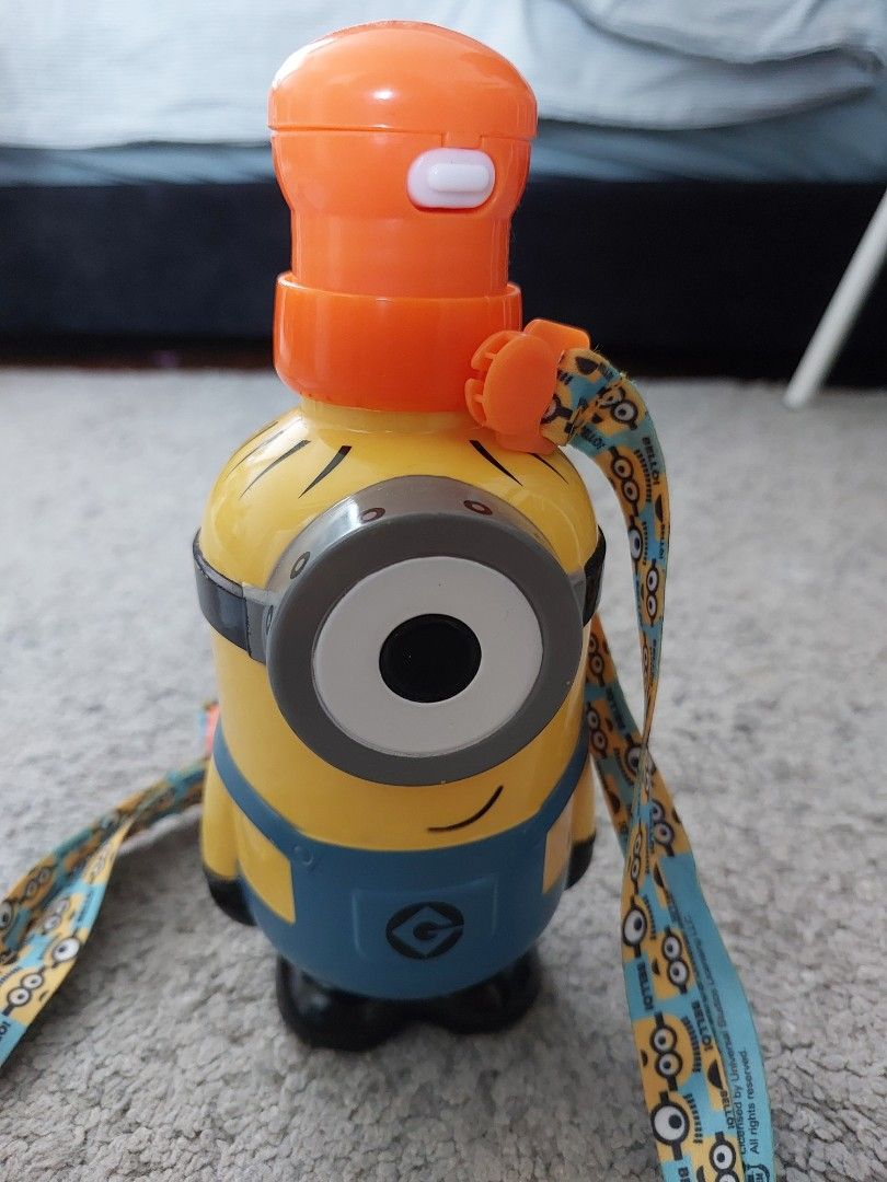 Despicable Me Minion Water Bottle, Furniture & Home Living, Kitchenware ...