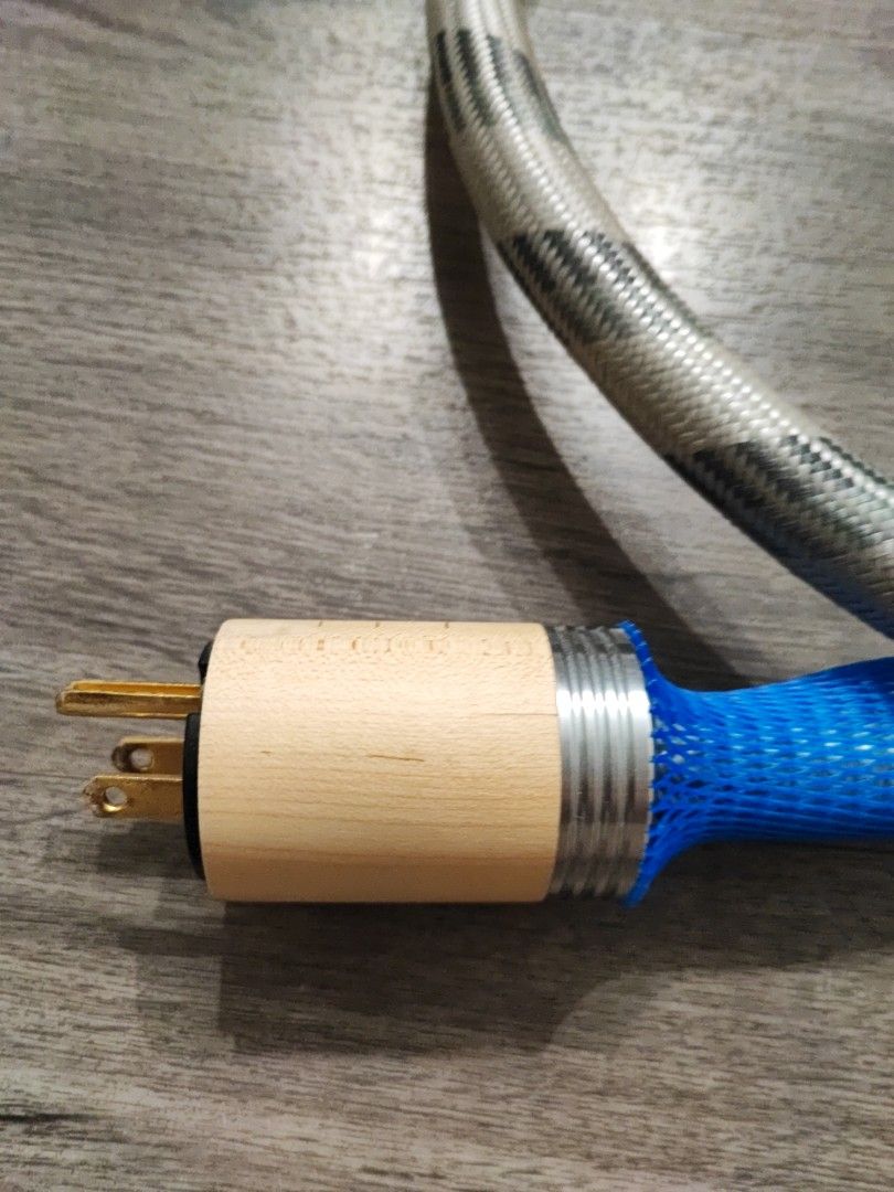 Divini 7N OCC PT-Y power cord (1.2m), Audio, Other Audio Equipment on ...