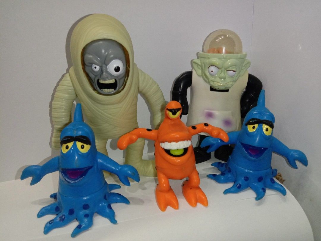 Fast Food, Horror Figures/Toys - Hi Daniel, Wendy's Monsters, Chihuahua ...