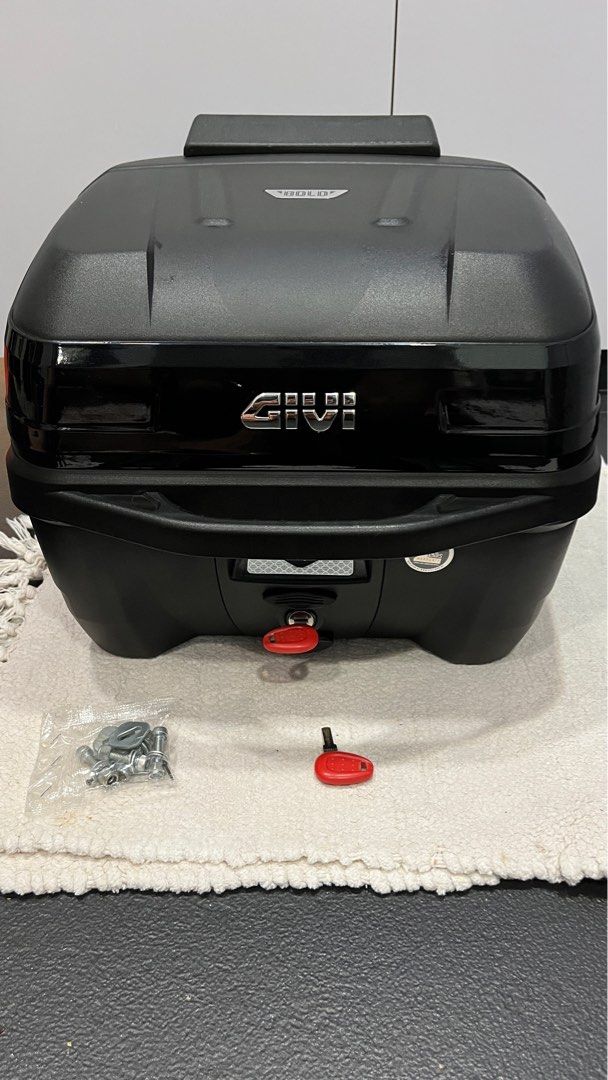 GIVI Box B32 Bold - Monolock Topcase box, Motorcycles, Motorcycle ...