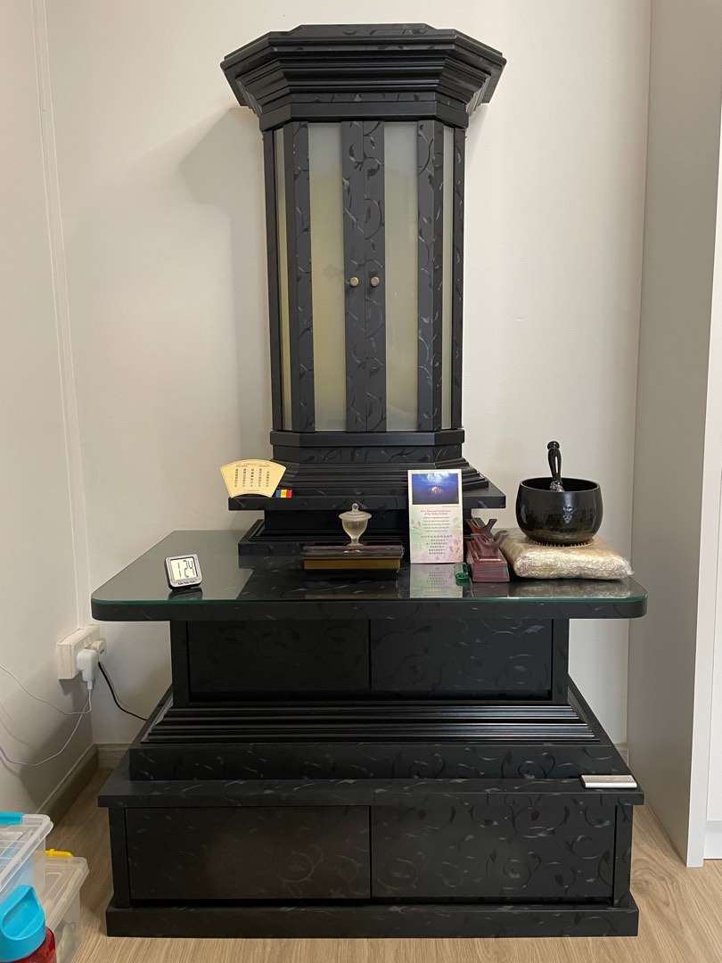 Butsudan (Buddhist Altar), Furniture & Home Living, Furniture, Shelves ...