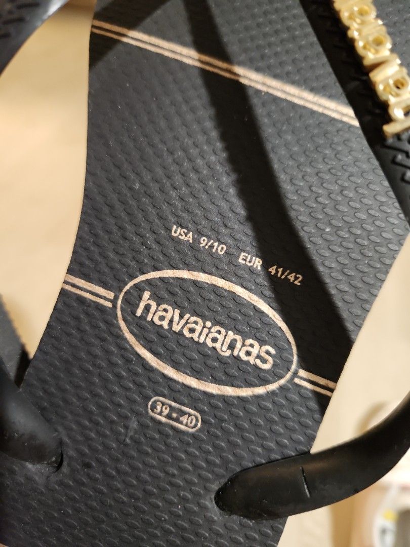 Havaianas Slim Logo Metallic Fine Lines Sandal in Black, Women's Fashion, Footwear, Flipflops ...