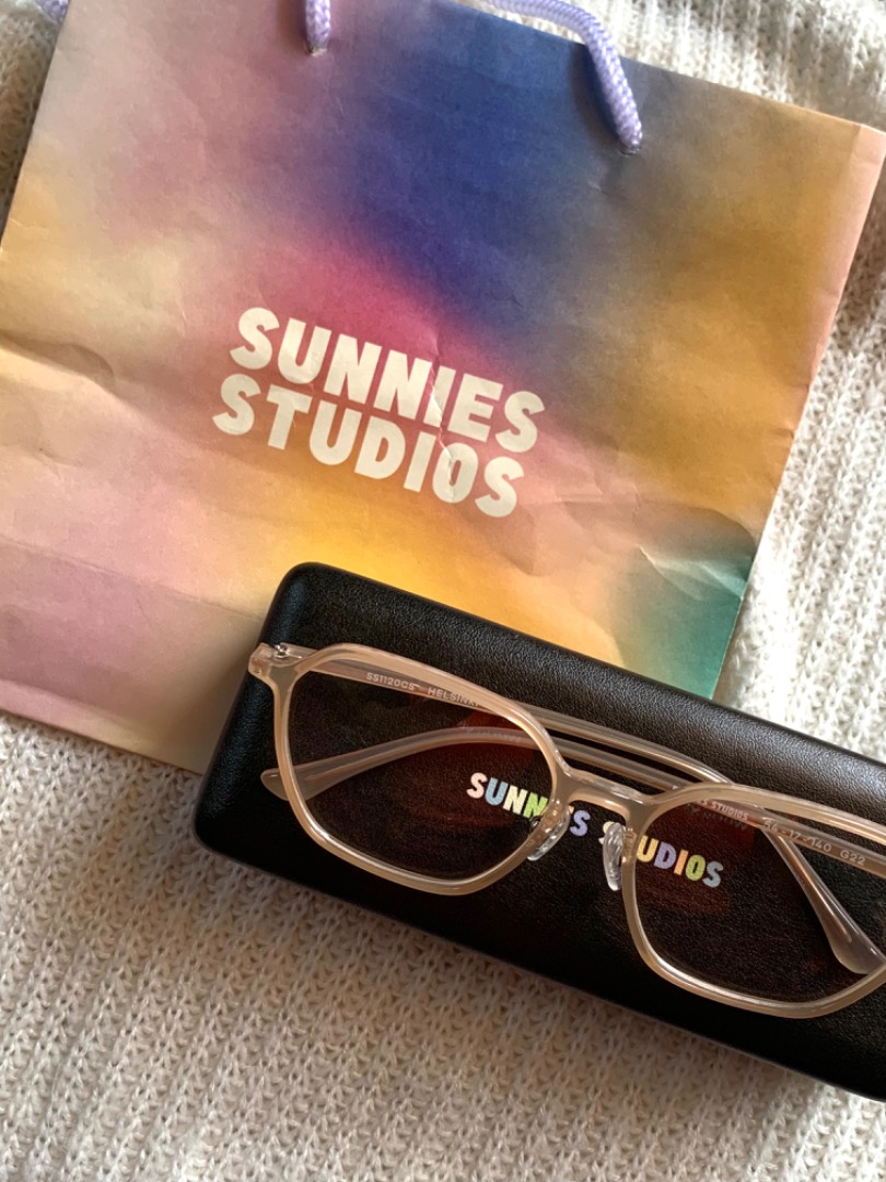 Helsinki Bellini Sunnies, Women's Fashion, Watches & Accessories, Other ...