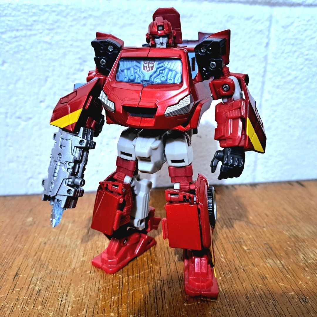 IronHide, Hound, Jazz - Deluxe Class set, Hobbies & Toys, Toys & Games ...
