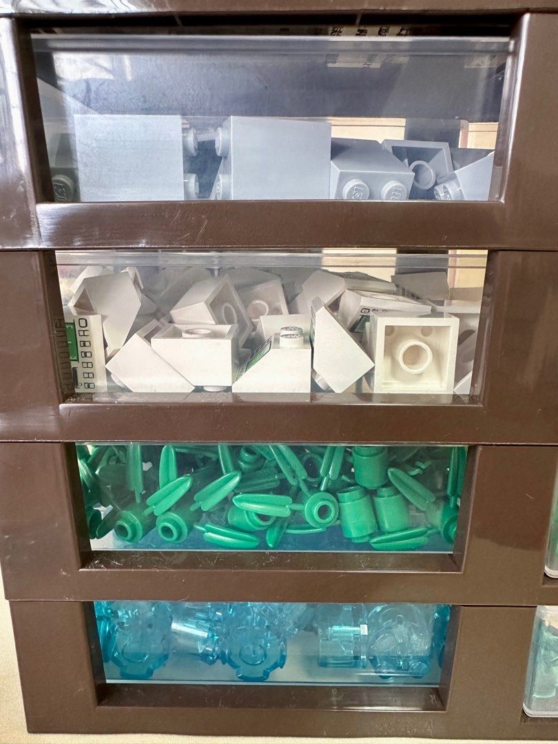 LEGO Pieces Plant Trans-Light Blue Round 2x2 Slope Computer 2x2 Grey ...