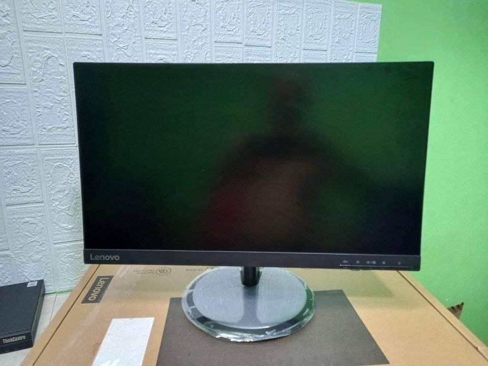 Lenovo 22 inch IPS Frameless Monitor, Computers & Tech, Desktops on ...