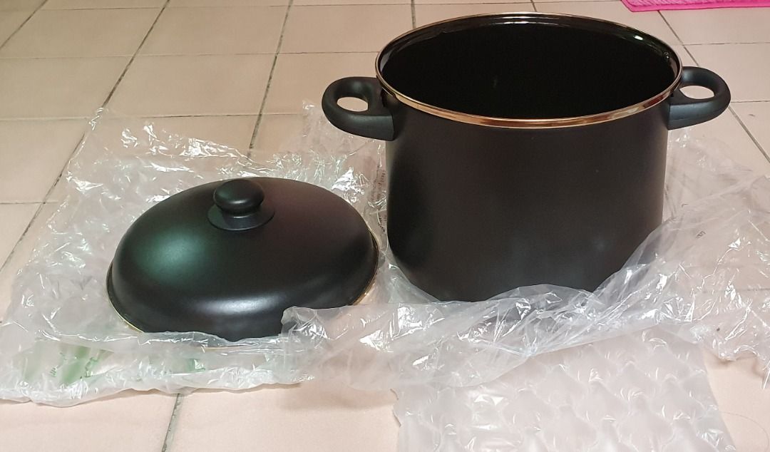 Linea Europa Stockpot - 24cm/8L - Genuine Porcelain on steel cookware ...