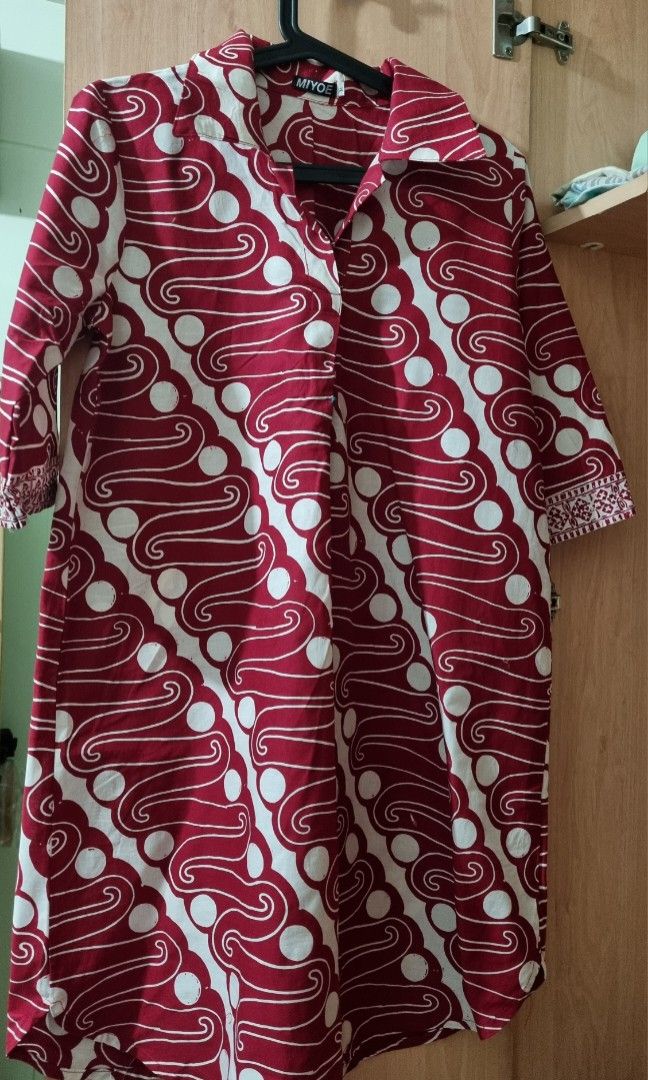 New Red Batik Dress, Women's Fashion, Dresses & Sets, Dresses on Carousell