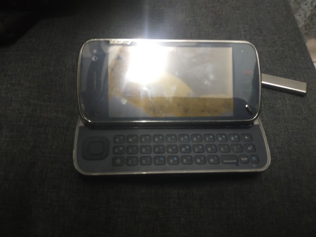 Nokia n97 still can use...need to change touch screen.., Mobile Phones ...