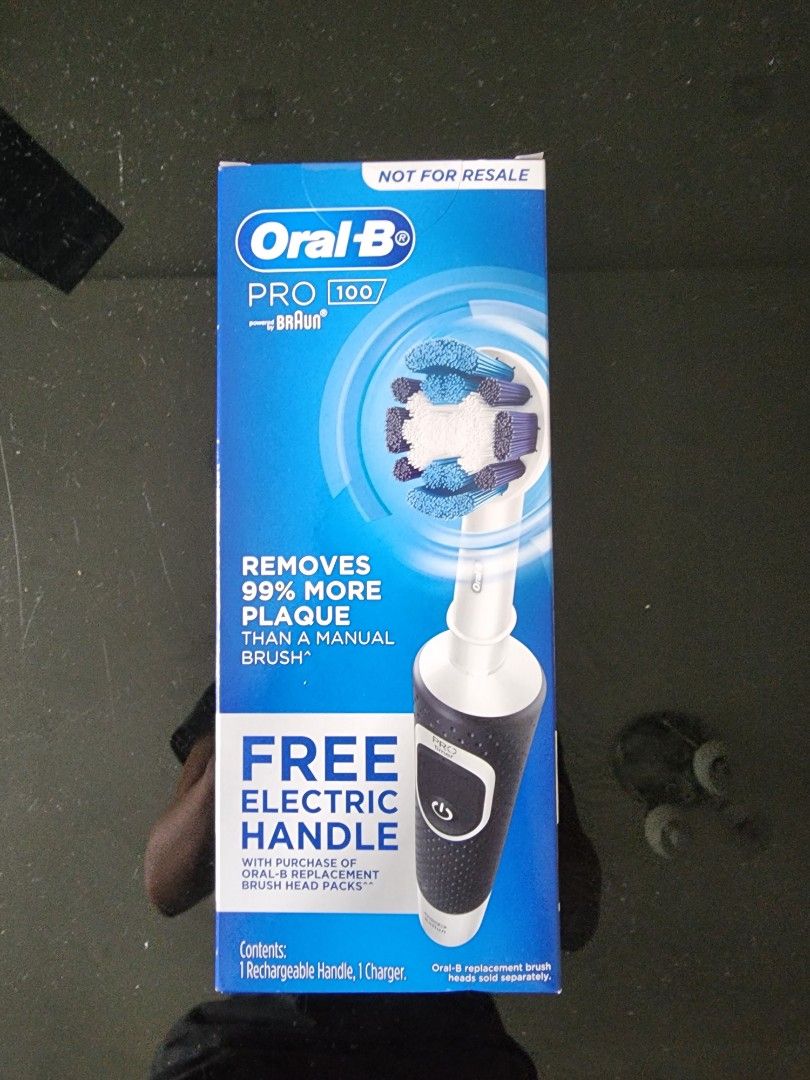 Oral-B Pro 100 electric handle + 1 brush head, Beauty & Personal Care ...