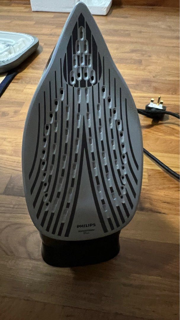 Philips Irons, TV & Home Appliances, Irons & Steamers on Carousell
