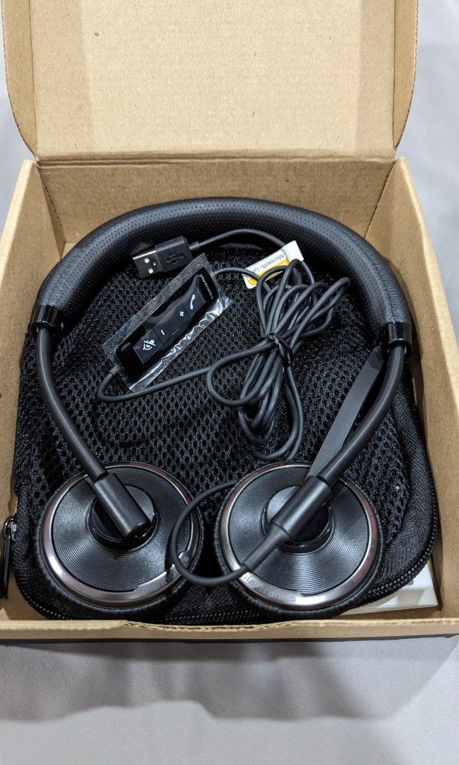 Plantronics Blackwire 520, Audio, Headphones & Headsets on Carousell