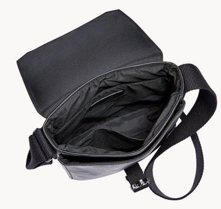 PREORDER FOSSIL WESTON CARRIER SLING BAG 1002, Men's Fashion, Bags ...