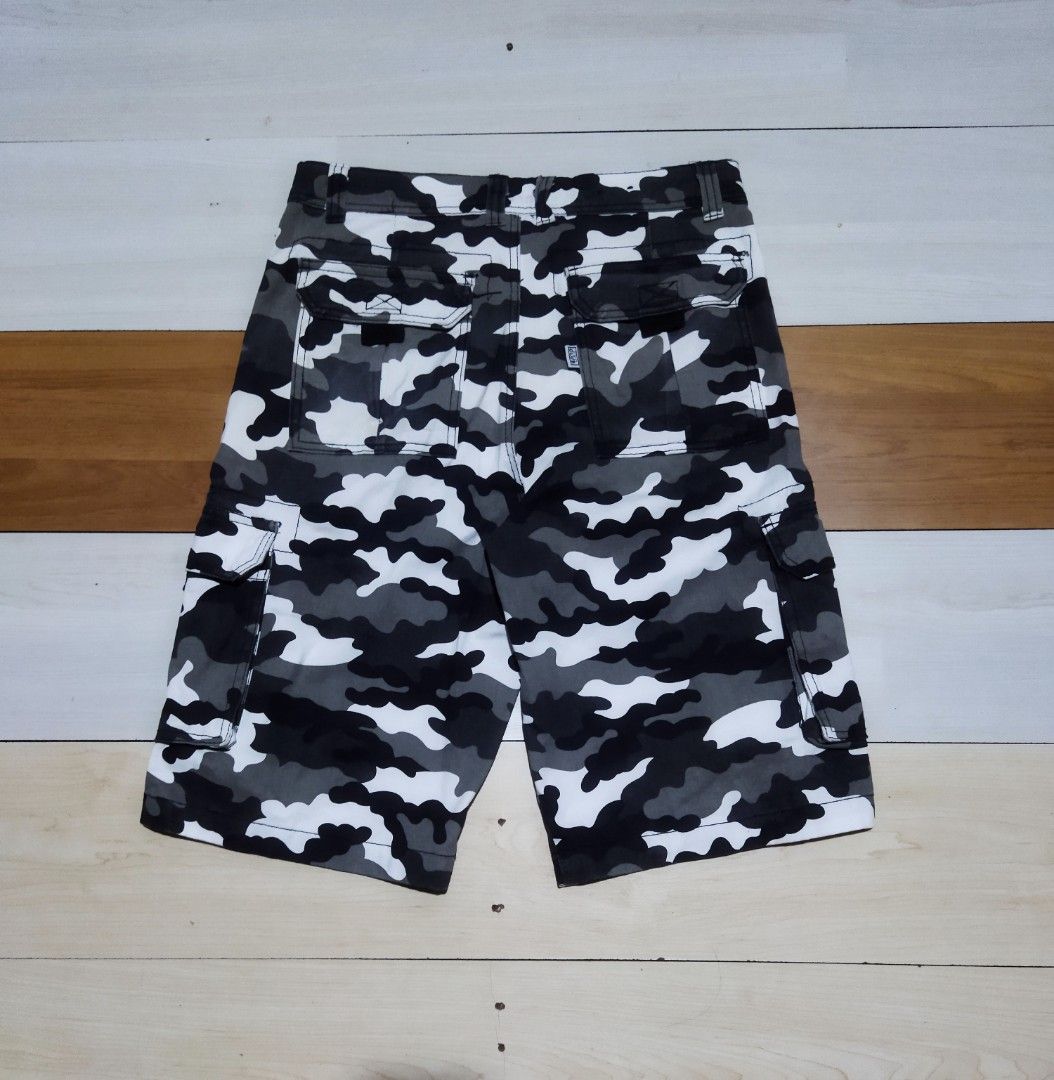 Pro club camouflage cargo shorts 32, Men's Fashion, Bottoms, Shorts on ...