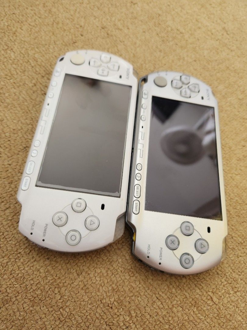 PSP 3000 Silver and Pearl White, Video Gaming, Video Game Consoles ...