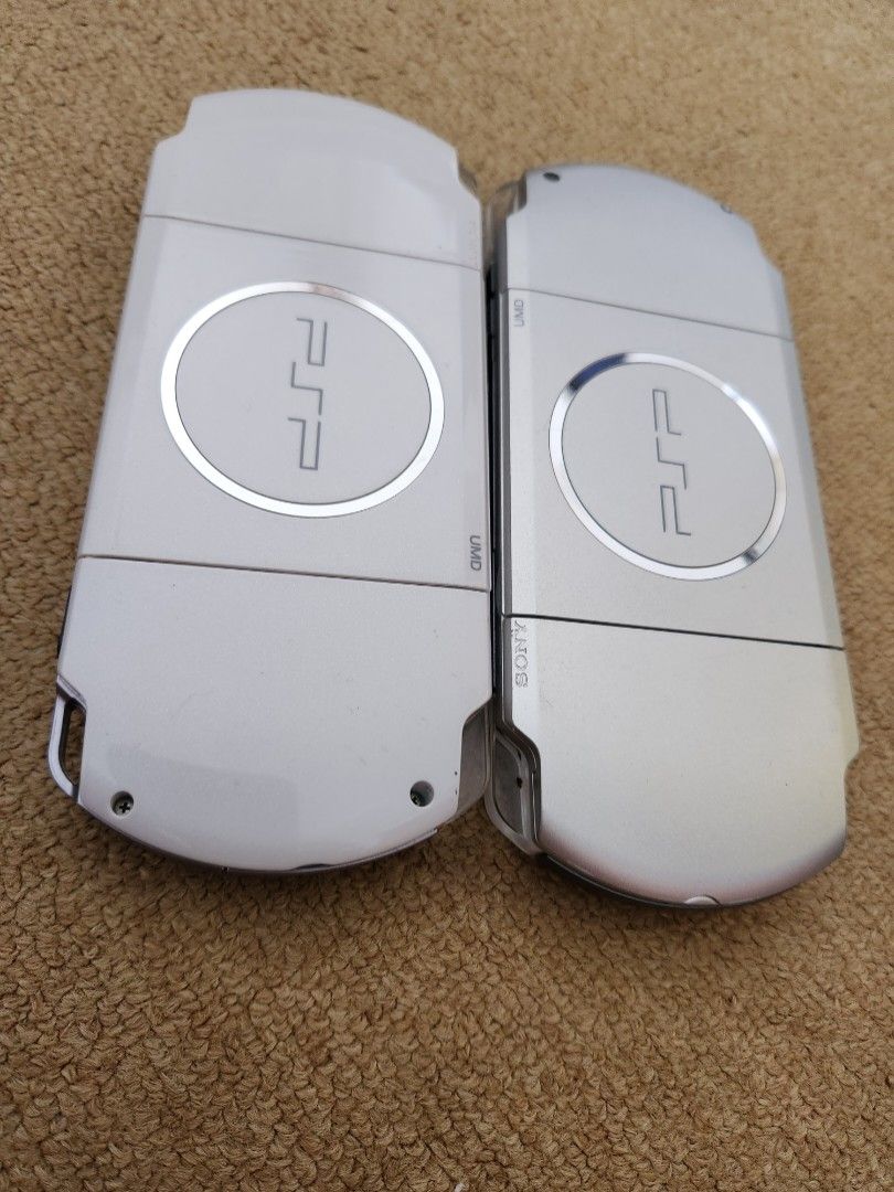 PSP 3000 Silver and Pearl White, Video Gaming, Video Game Consoles ...