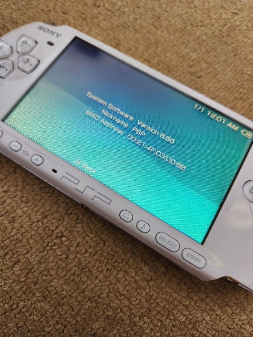 PSP 3000 Silver and Pearl White, Video Gaming, Video Game Consoles ...