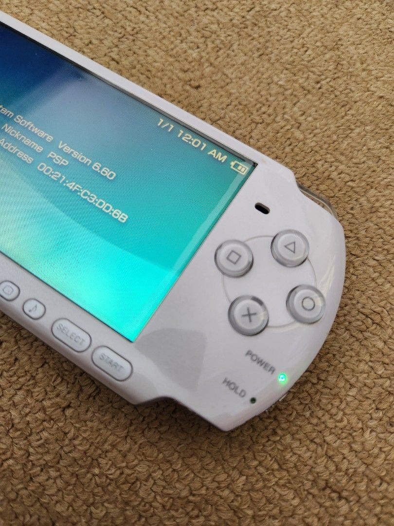 PSP 3000 Silver and Pearl White, Video Gaming, Video Game Consoles ...