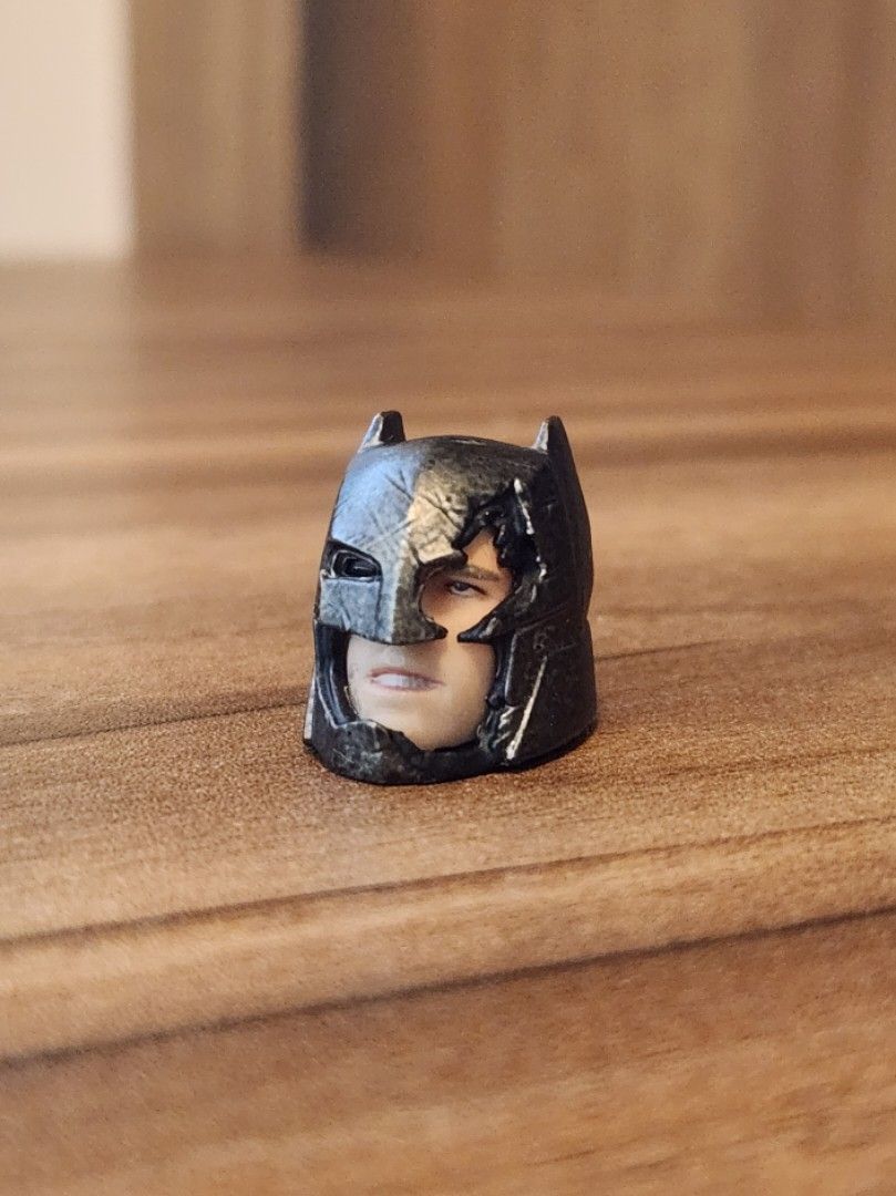 (RARE) Mafex Armored Batman Broken Helmet Accessories not Manipple from ...