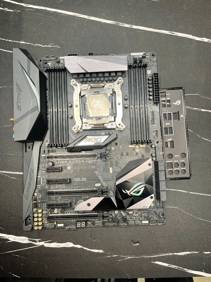 ROG STRIX X299-XE GAMING Intel X299 ATX gaming motherboard with Aura ...