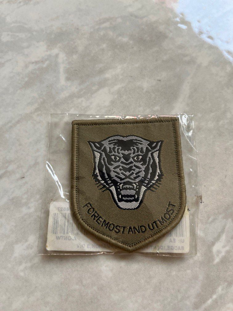 SAF 3rd Div Formation Badge, Everything Else on Carousell