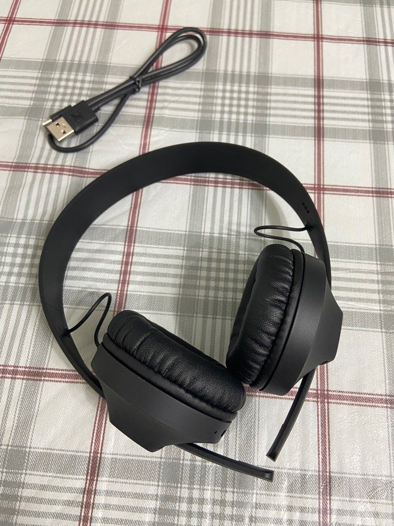Sennheiser HD 250BT Wireless, Audio, Headphones & Headsets on Carousell