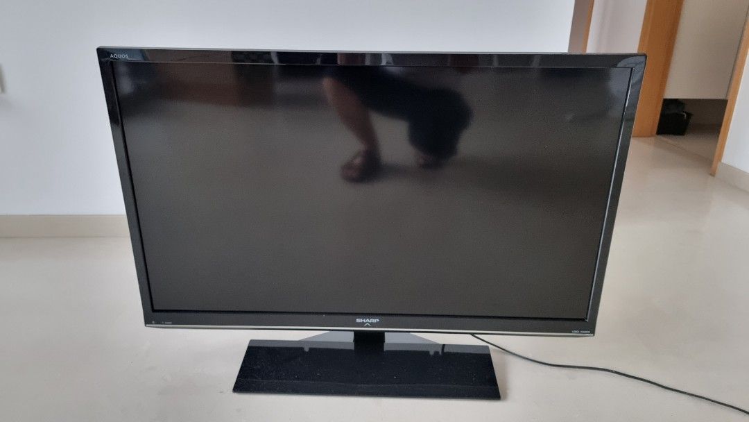 Sharp aquos LED TV 39", TV & Home Appliances, TV & Entertainment, TV on ...