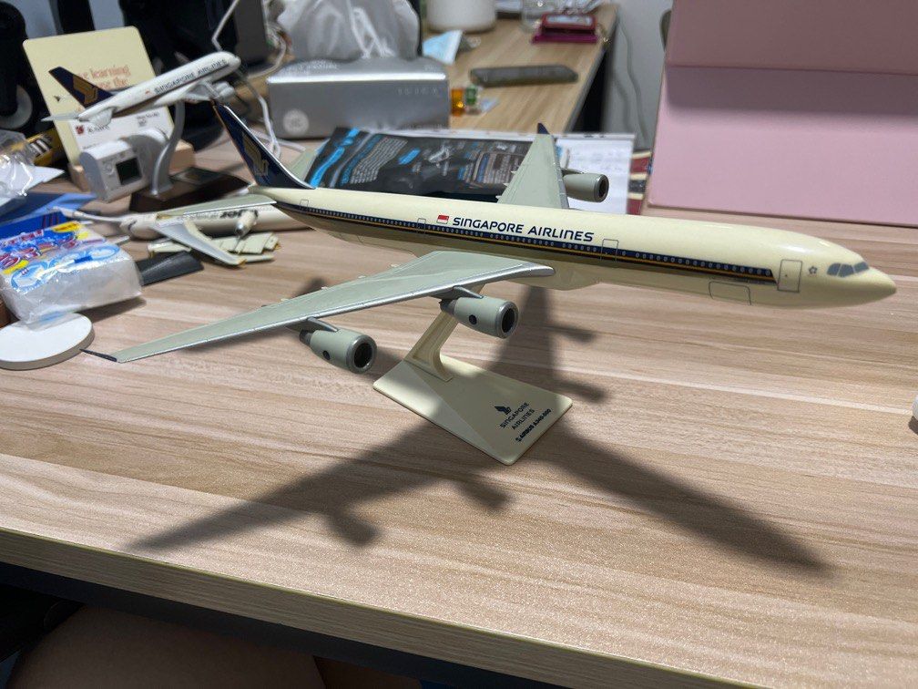 SIA Aircraft Model A340-500, Hobbies & Toys, Toys & Games on Carousell