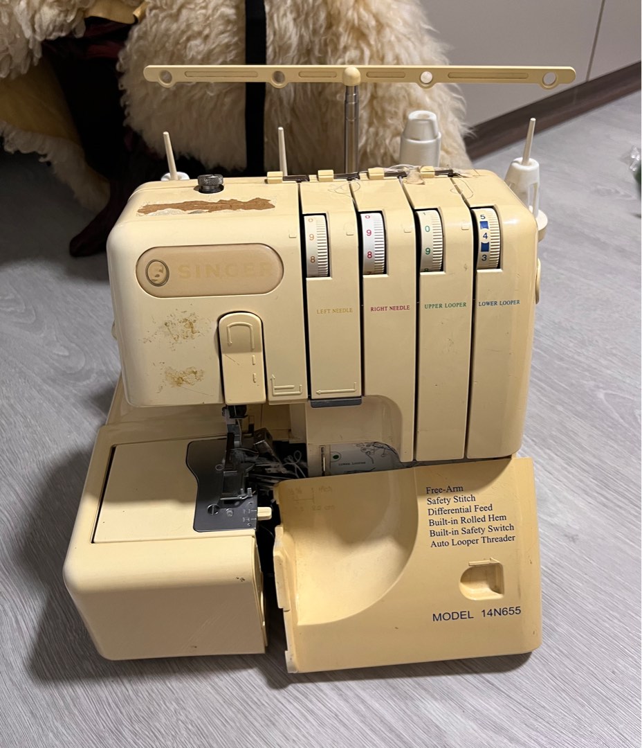 Singer overlocker, Everything Else on Carousell