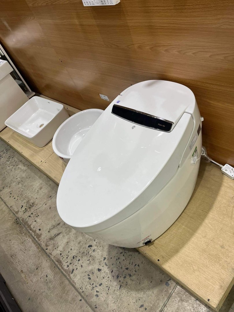 Smart Automatic Toilet Bowl w/ Digital screen, Furniture & Home Living ...