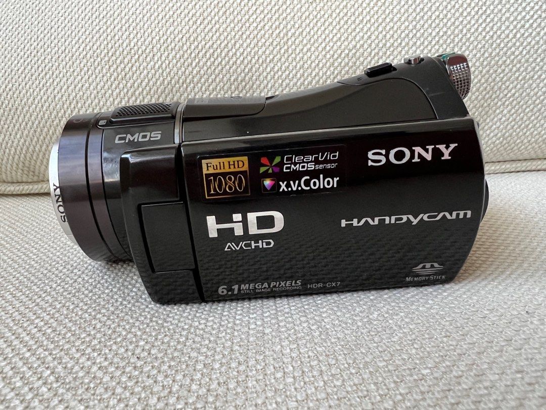 Sony HANDYCAM HDR CX7, Photography, Video Cameras on Carousell