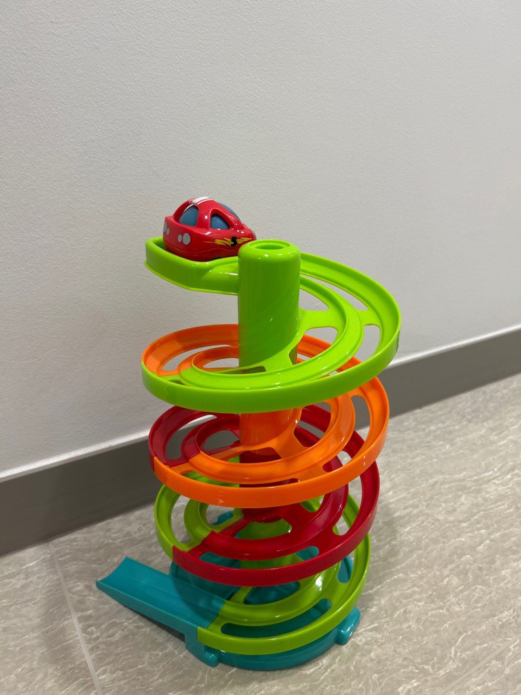 Spinning car track toy, Hobbies & Toys, Toys & Games on Carousell