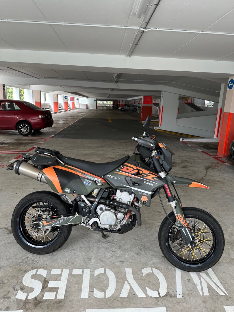 Suzuki DRZ 400 SM, Motorcycles, Motorcycles for Sale, Class 2A on Carousell