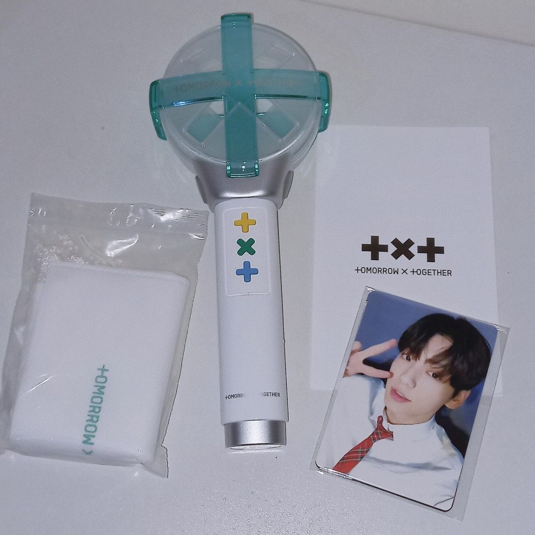 TXT TOMORROW X TOGETHER OFFICIAL LIGHTSTICK, Hobbies & Toys ...