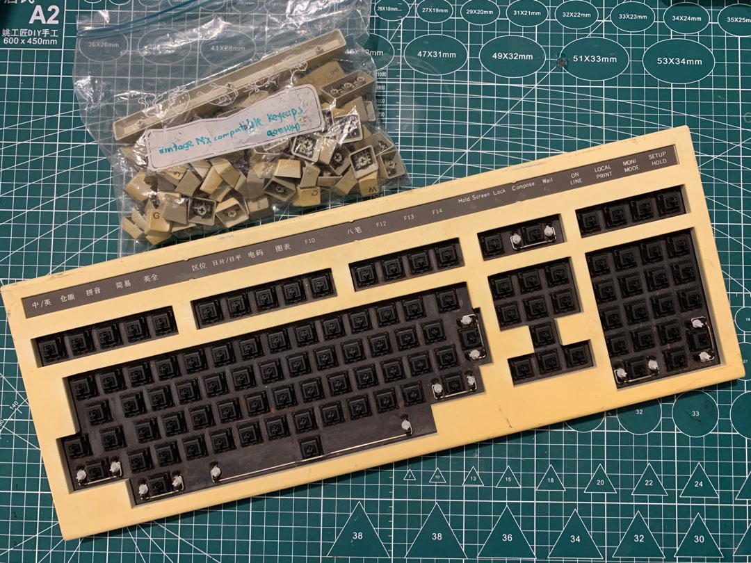 Vintage mechanical keyboard, cherry mx blacks and keycaps bundle , 電腦 ...