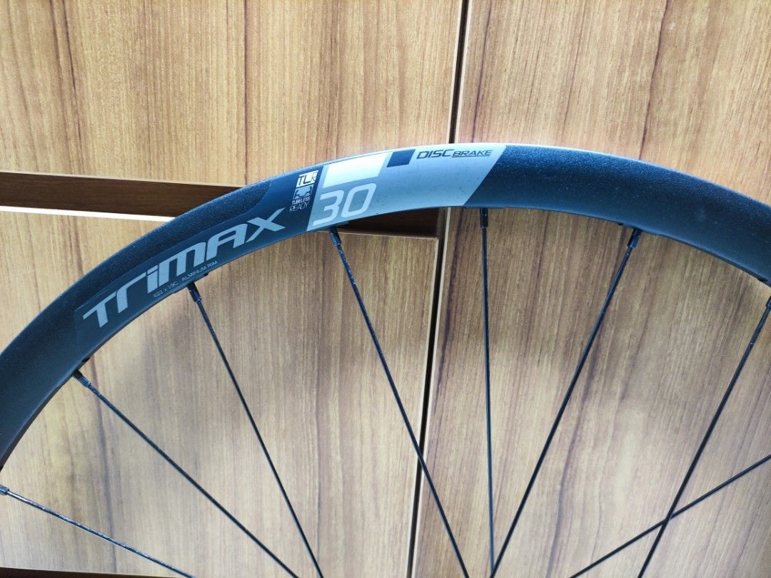 Vision Trimax 30 Disc Wheelset, Sports Equipment, Bicycles & Parts ...